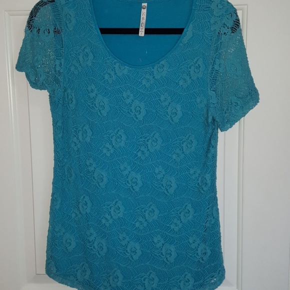 Leo & Nicole | Tops | Leo Nicole Small Turquoise Lace Top | Poshmark